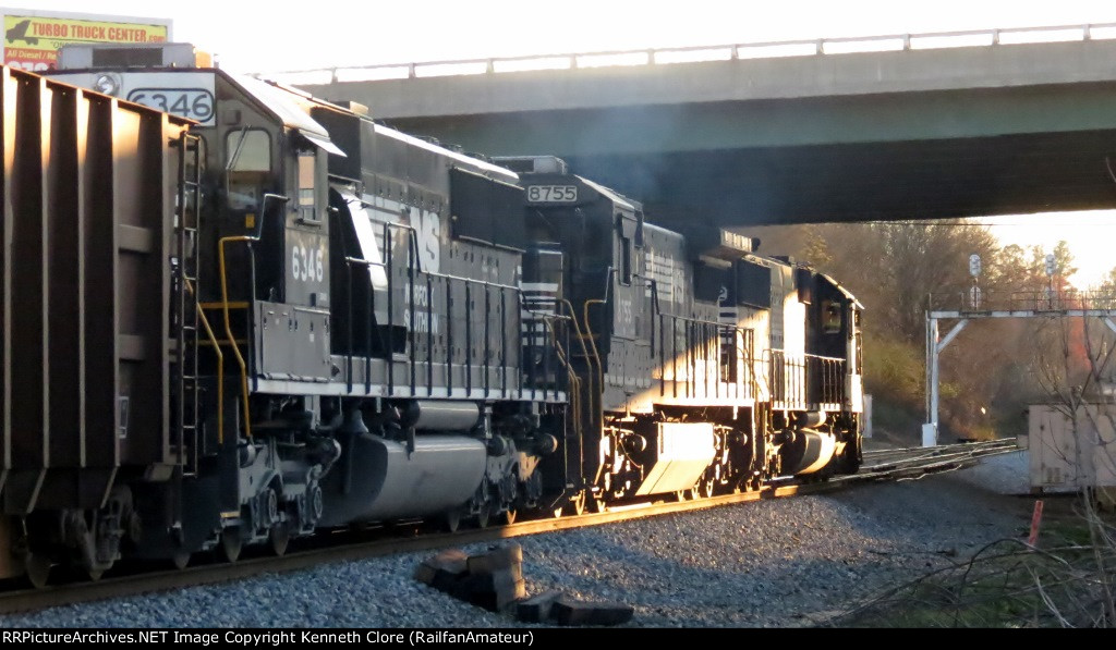 NS train #929 (Herzog Train) (pic 2)